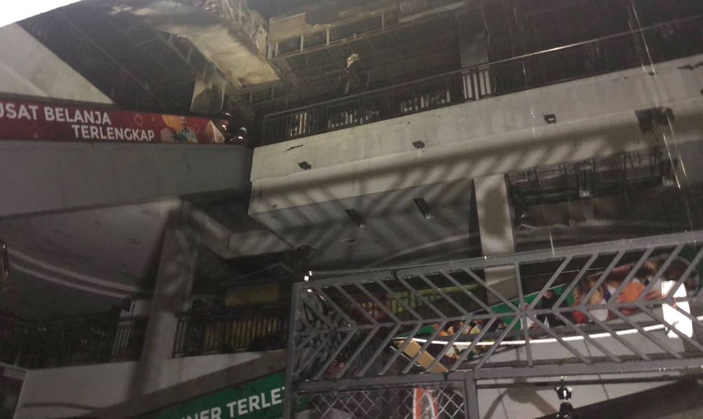 Kebakaran Gedung Suzuya Mall Banda Aceh Berhasil Dipadamkan