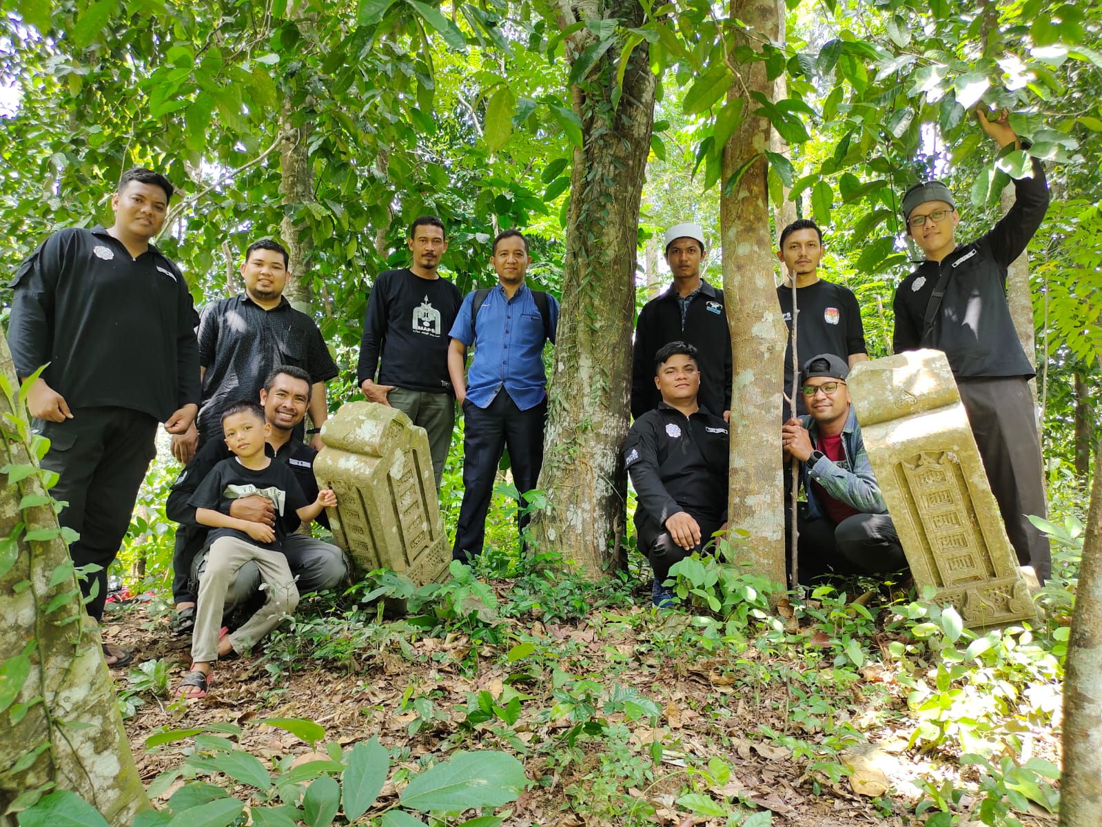 MAPESA Ziarahi Sejumlah Makam dan Bangunan Tinggalan Sejarah Pidie