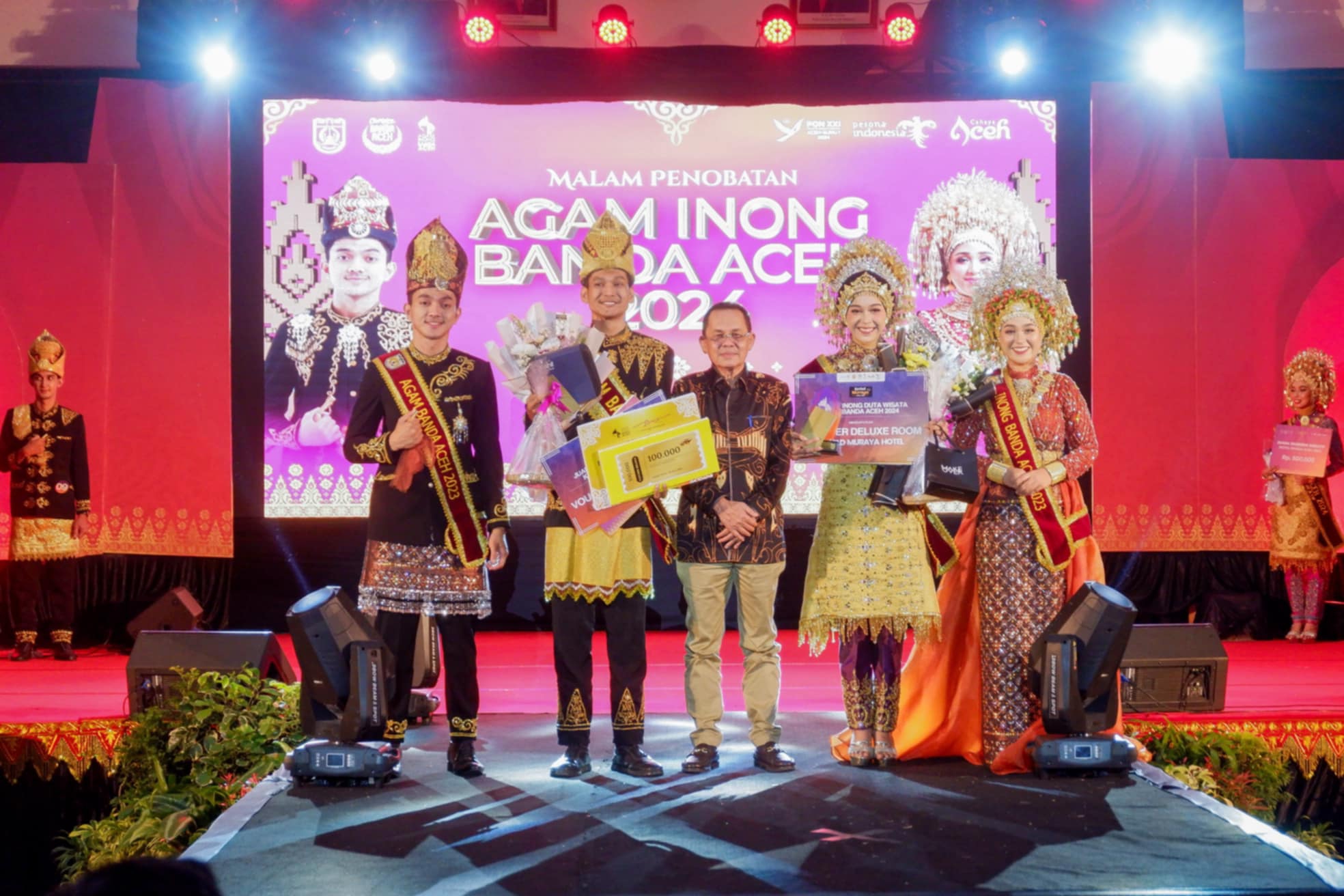 Harist-Sri Rizki Dinobatkan sebagai Agam Inong Banda Aceh