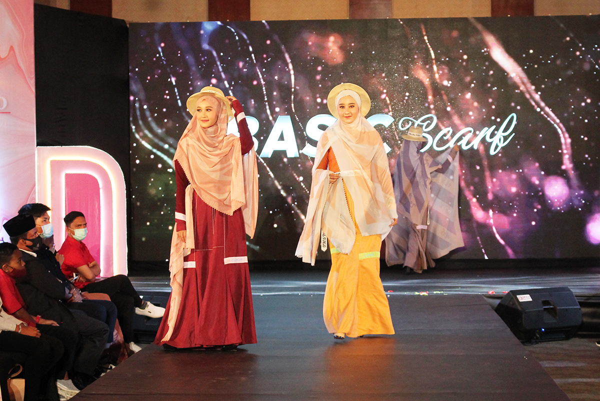 Foto-foto Kemeriahan Modprem Fashionity 2020 with Lina Sukijo di Banda Aceh